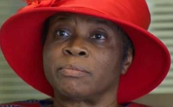 Fue obligada a trabajar los domingo y la indemnizan con 21 mdd- Grupo ...