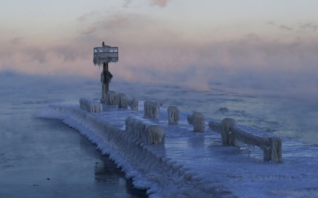 Así se congeló el lago Michigan por ola de frío en EU- Grupo Milenio