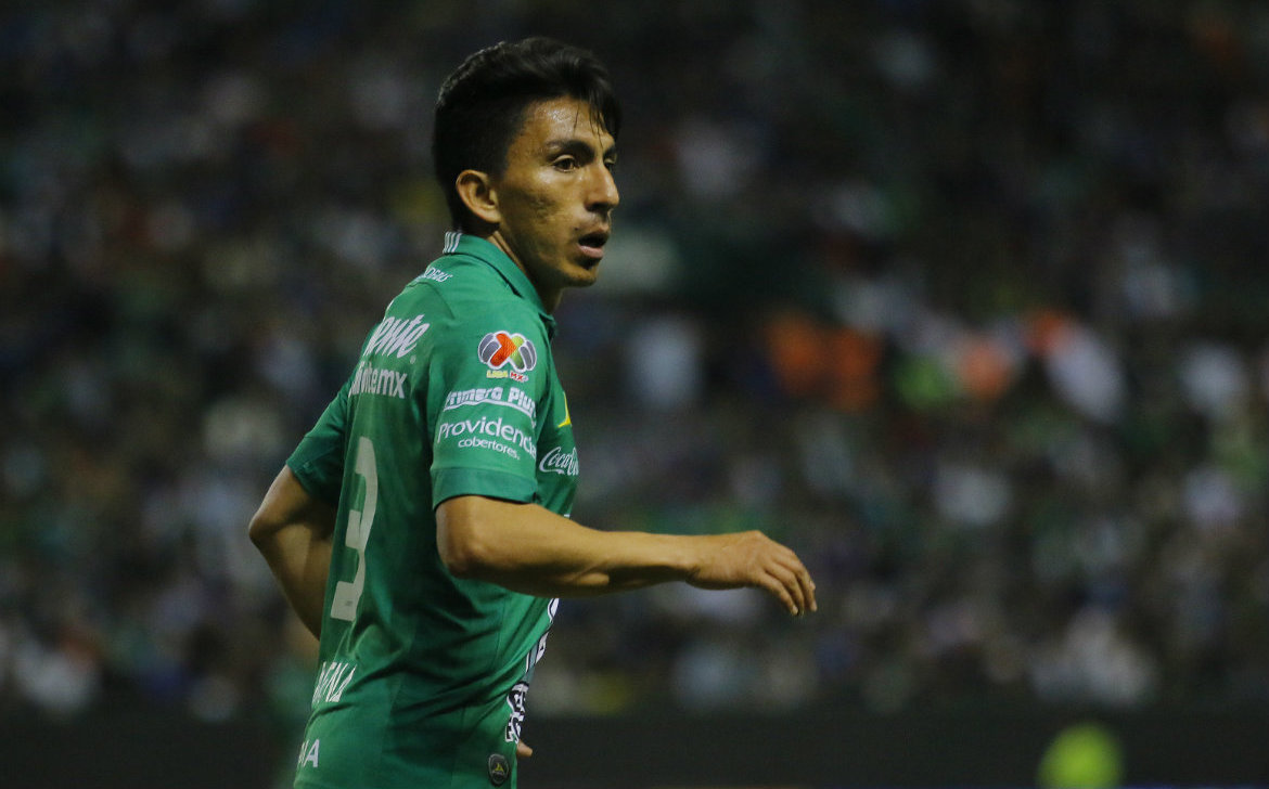 Video: Afición del León compone canción a Ángel Mena- Grupo Milenio