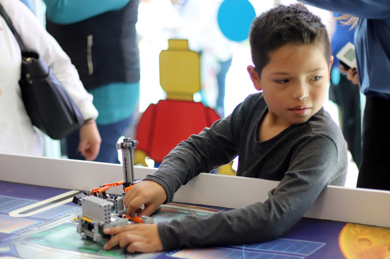 Inauguran Centro de Robótica Lego en el Francés Altozano - Grupo Milenio