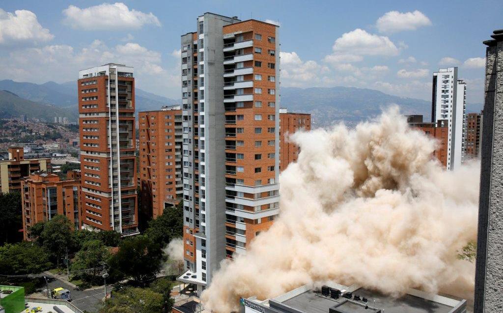 Colombia: Pablo Escobar edificio Mónaco que le pertenecía es derribado ...