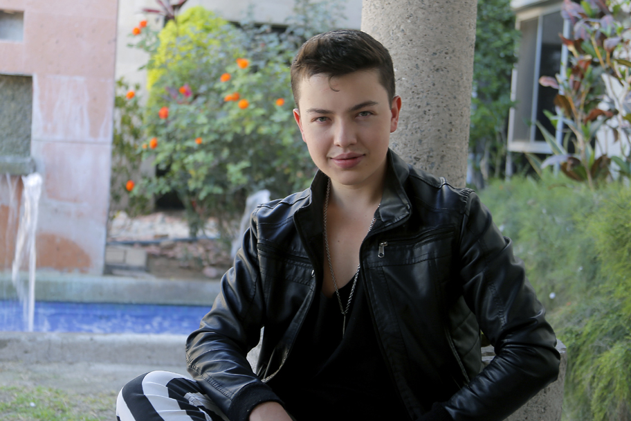 Con su música el colombiano Alessandro D sigue 'Revolucionando'- Grupo ...