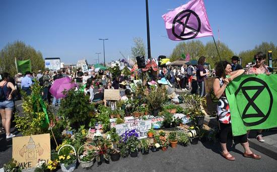 Protesta ecologista en Londres cumple sexto día de bloqueos- Grupo Milenio
