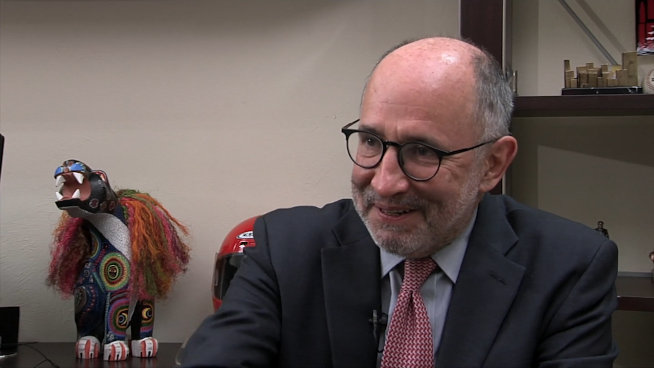 El asalto a la razón. Conversación con José Ramón Cossío, Ministro ...