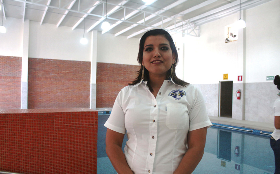 La terapia con agua es excelente como tratamiento físico y mental ...