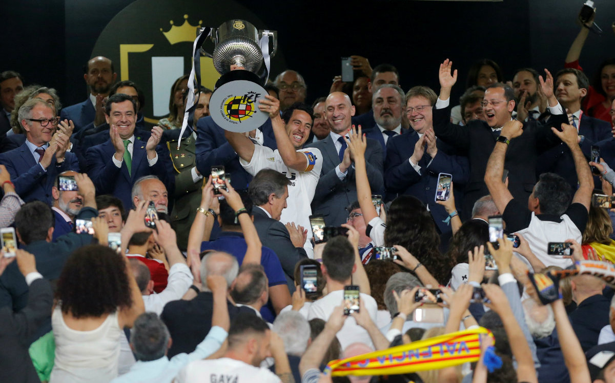Valencia es campeón de la Copa del Rey tras vencer al Barcelona- Grupo ...