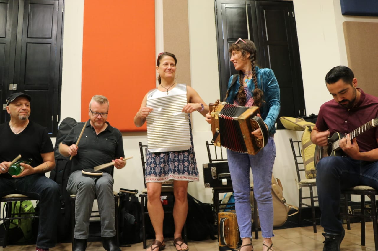 "Mo'Mojo" espera contagiar de ritmo a los regiomontanos - Grupo Milenio