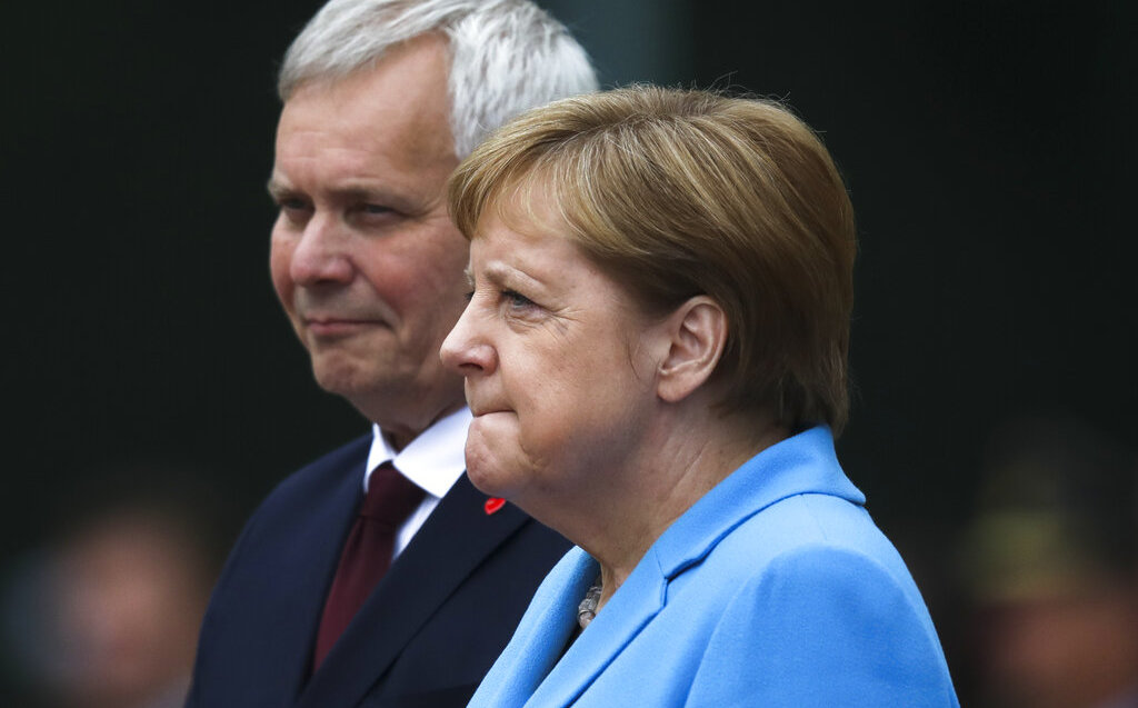 Angela Merkel tiene tercer episodio de temblores- Grupo Milenio