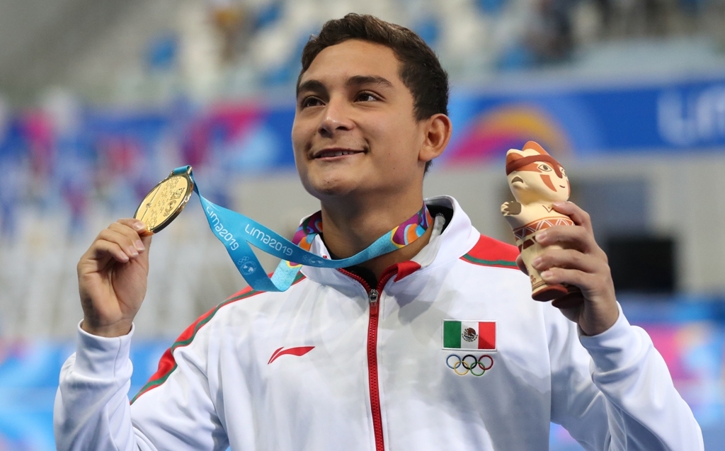 ¿Quién es Kevin Berlín, medallista de oro en plataforma de 10 metros ...
