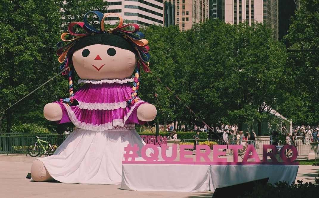 Regresa a Querétaro la Muñeca Lele al concluir una gira internacional ...