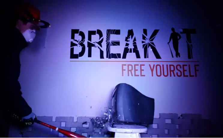 Anger Rooms: un lugar para liberar el estrés rompiendo cosas- Grupo Milenio