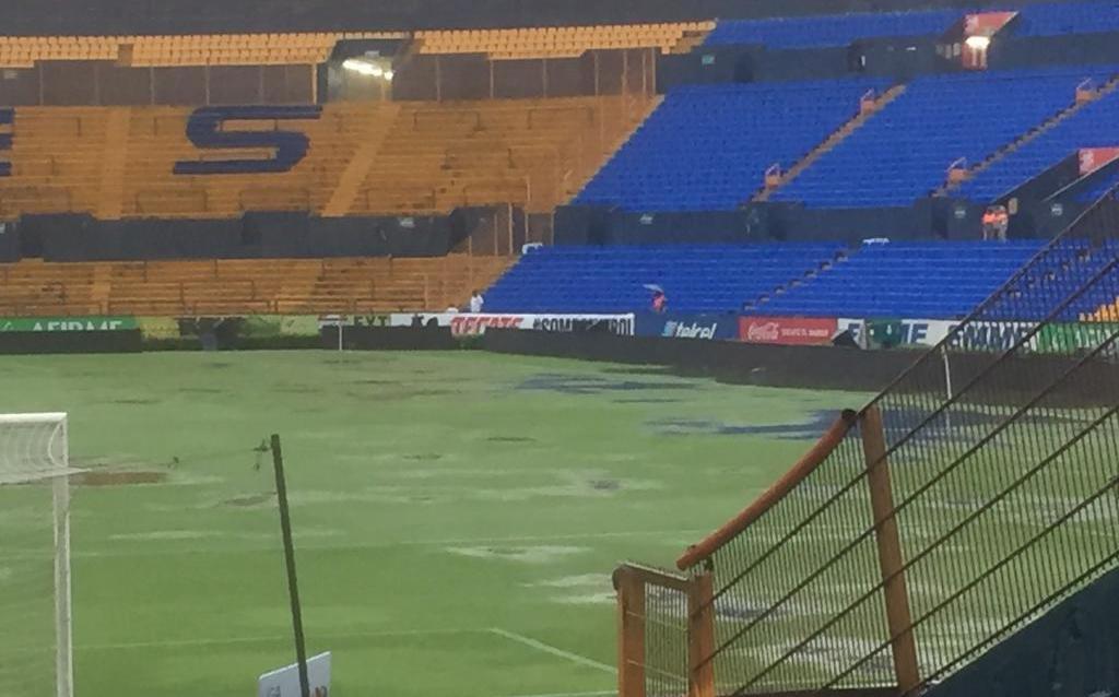 Cancha de Tigres inundada a horas del choque ante América - Grupo Milenio