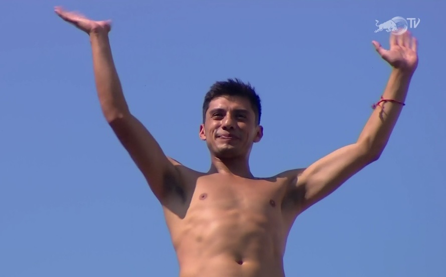 Jonathan Paredes es tercero en Serie Mundial de Clavados de Altura ...