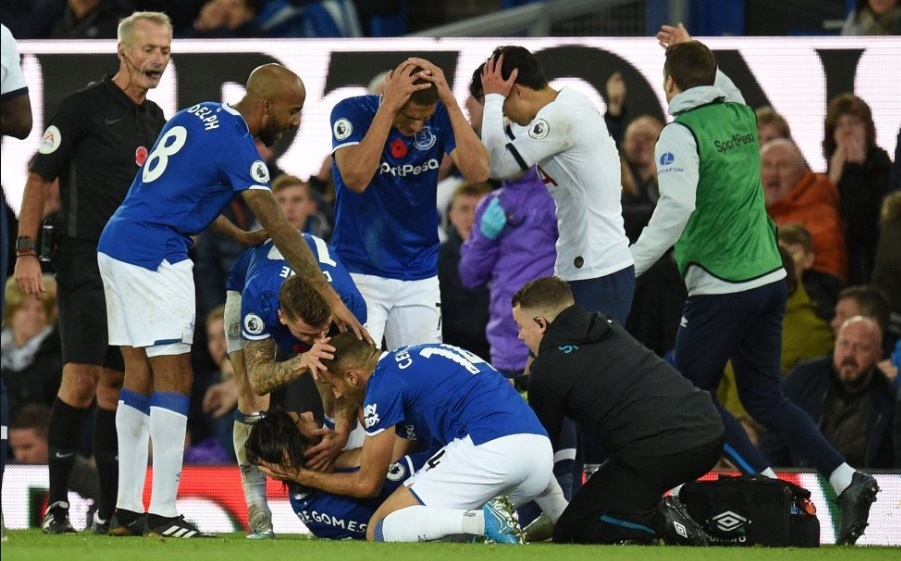 André Gomes: Imágenes de su terrible lesión en el partido del Everton ...