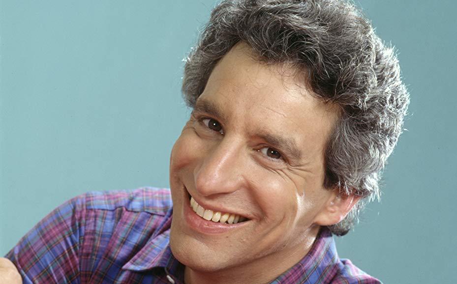 Confirman Charles Levin, actor de Seinfeld, fue devorado por buitres ...