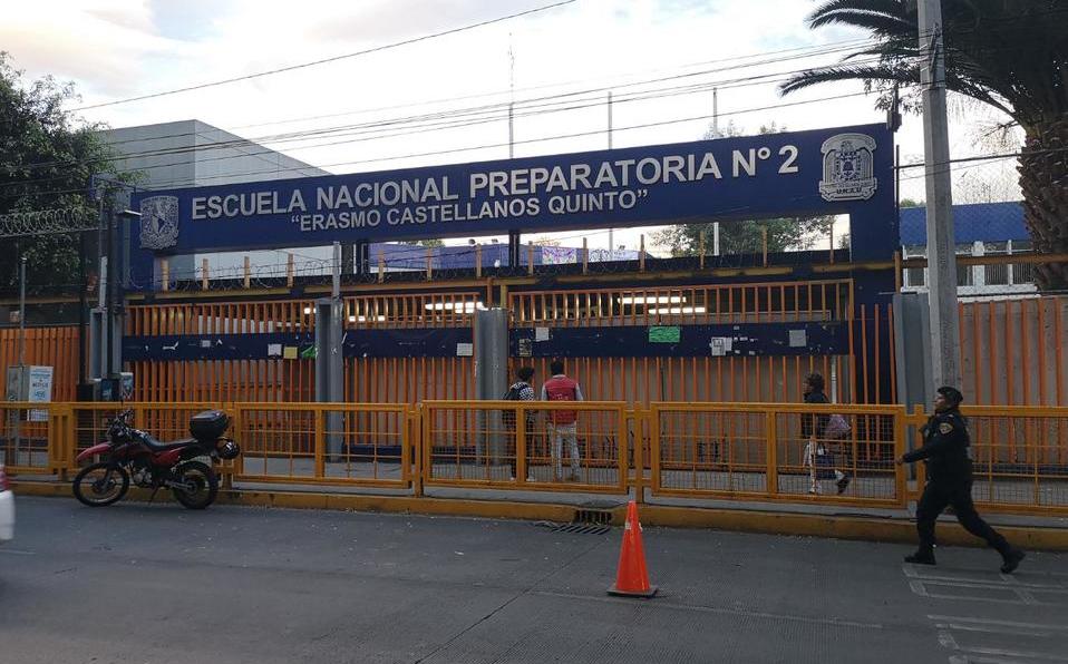 Estudiantes de Prepa 2 de la UNAM se confrontan- Grupo Milenio