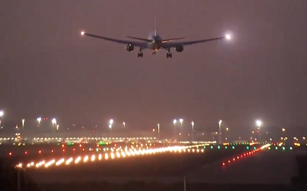 Aterrizaje del avión de Air Canada en el Aeropuerto de Madrid (Video ...