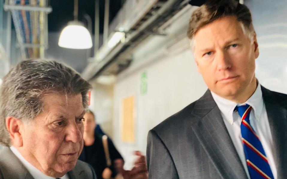 Christopher Landau, embajador de Estados Unidos, visita MILENIO - Grupo ...