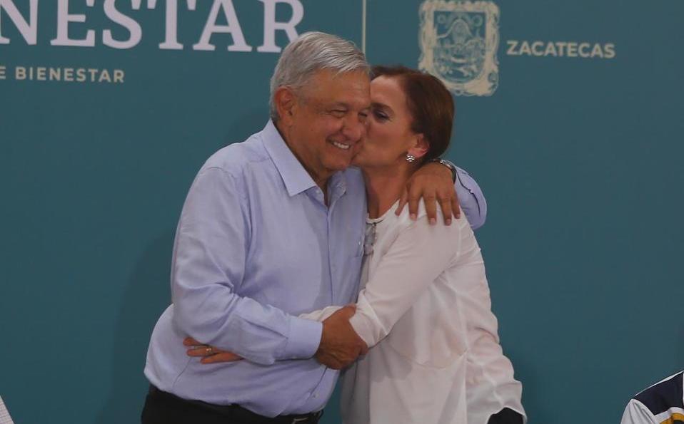 AMLO: 'En mi familia no hay machismo', tras besar a Beatriz Gutiérrez ...