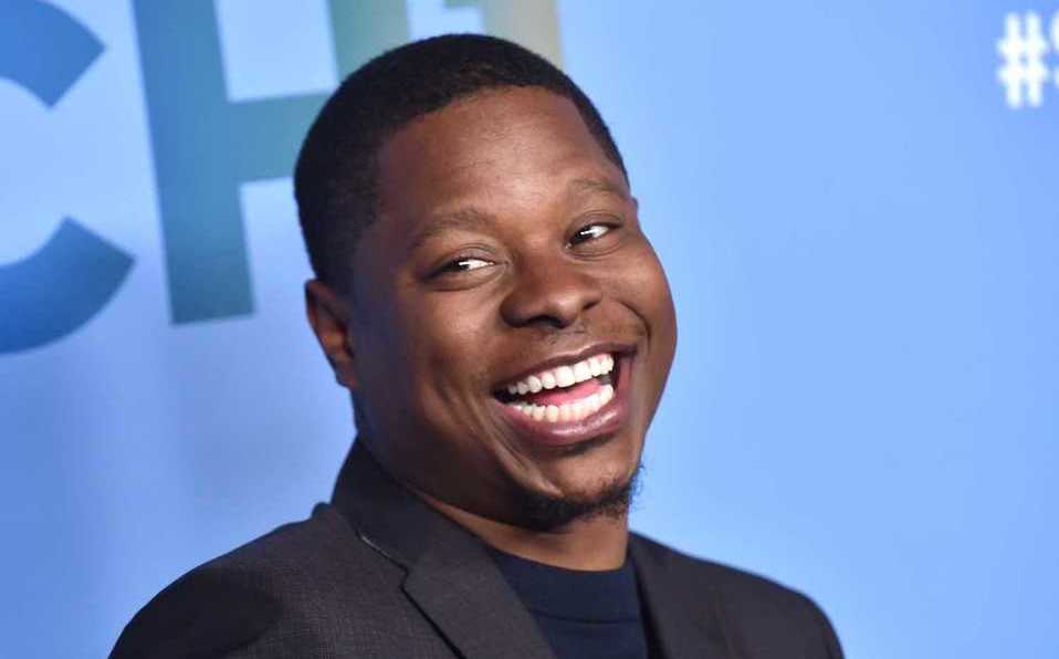 Jason Mitchell es arrestado por viajar con un kilo de droga y armas ...