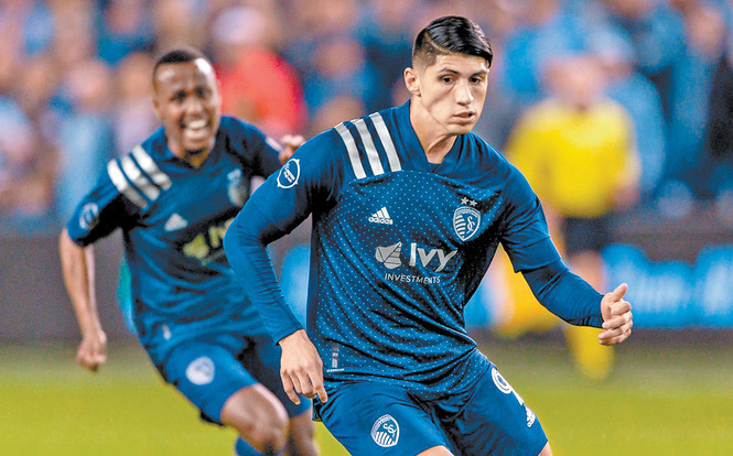 Pulido vuelve al entrenamiento en cancha y se dice ansioso de goles ...