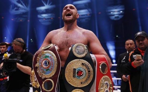 Tyson Fury responde a críticas: Sigo gordo, feo, calvo y soy imparable ...