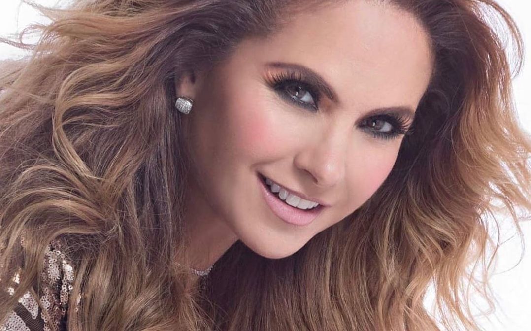 Lucero abre TikTok; va por el trono de reina de Érika Buenfil- Grupo ...