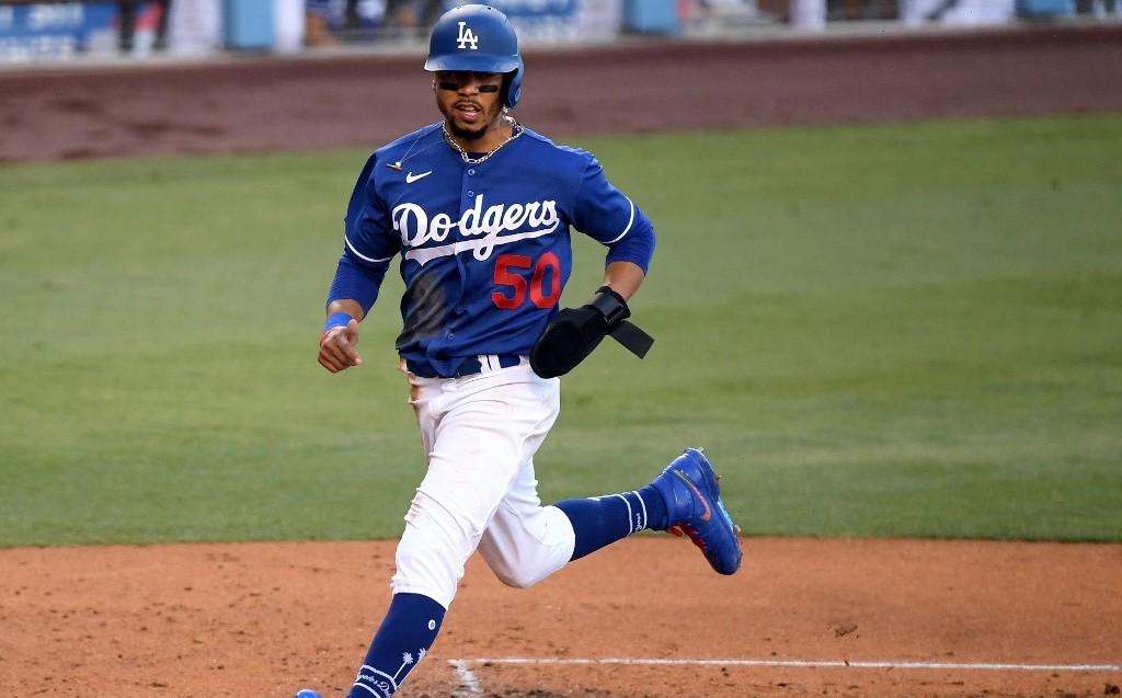 Dodgers aseguran a Mookie Betts hasta el 2032 con extensión de 12 años ...