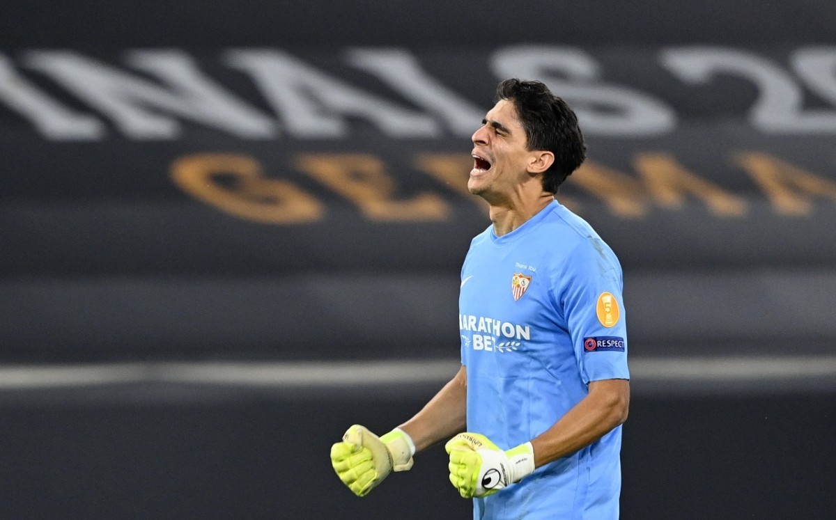 Wolves vs Sevilla. Portero estudió los penales de Raúl Jiménez- Grupo ...