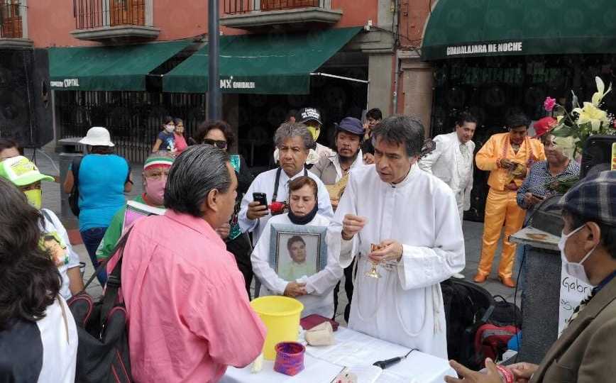 Juan Gabriel. Recuerdan al cantante en Garibaldi a 4 años de su muerte ...