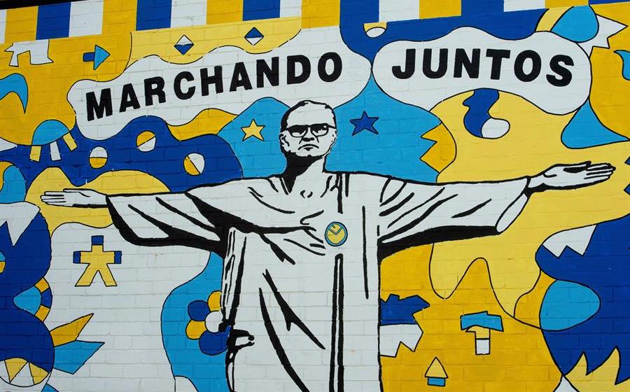Marcelo Bielsa, homenajedo con un mural en la ciudad del Leeds United ...