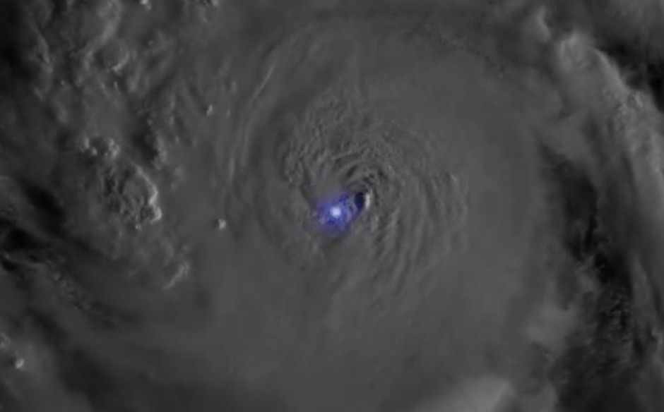 Video huracán Delta desde el espacio. Trayectoria Quintana Roo-Yucatán ...