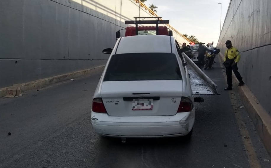 En Torreón Conductor Choca Contra Muro De Desnivel Grupo Milenio