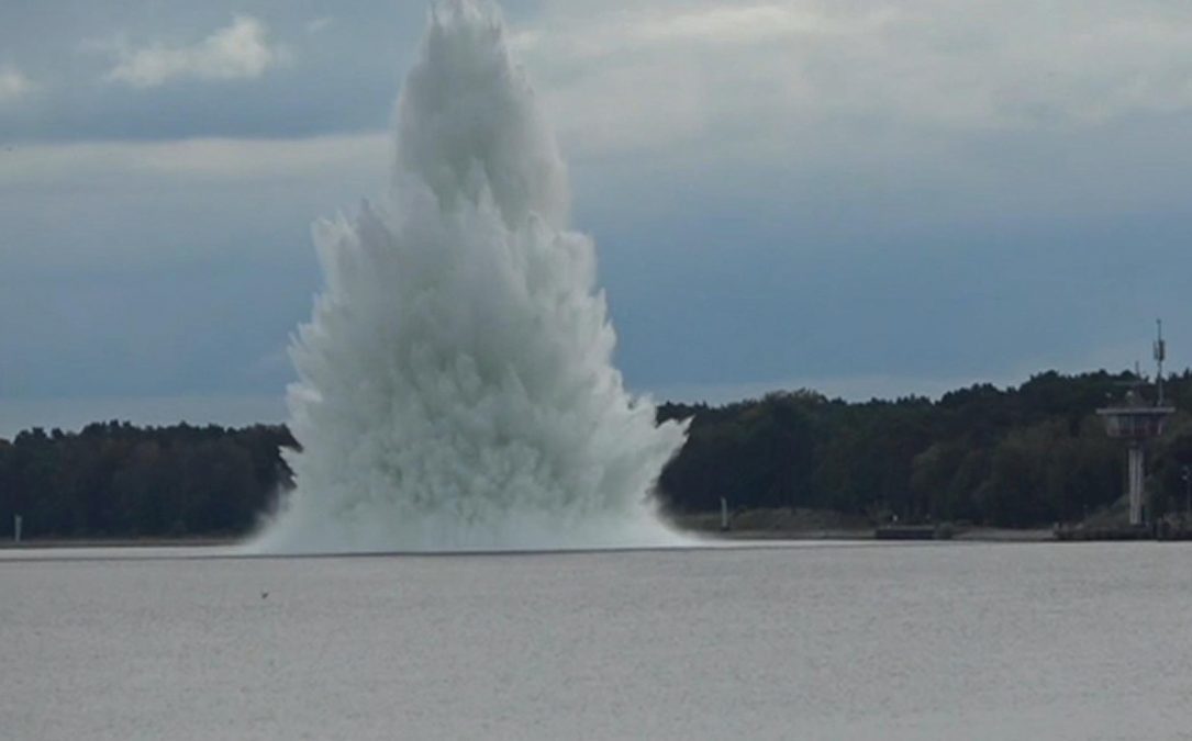 Explota bomba de la Segunda Guerra Mundial en aguas de Polonia- Grupo ...