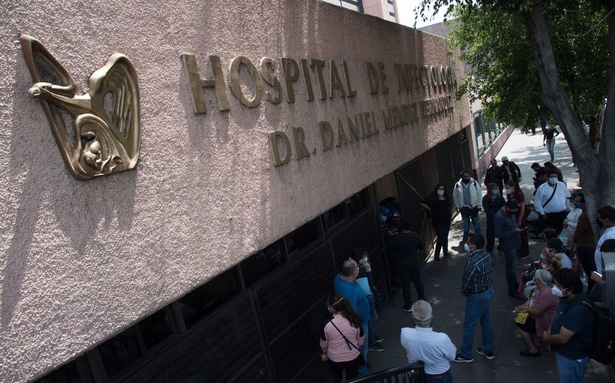 IMSS impone medidas para evitar aglomeraciones en Hospital La Raza ...