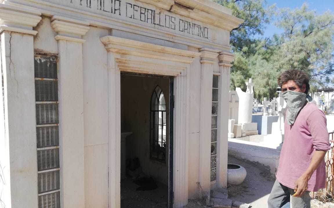 Leyendas de La Laguna. La tumba del doctor Ceballos de Matamoros- Grupo ...