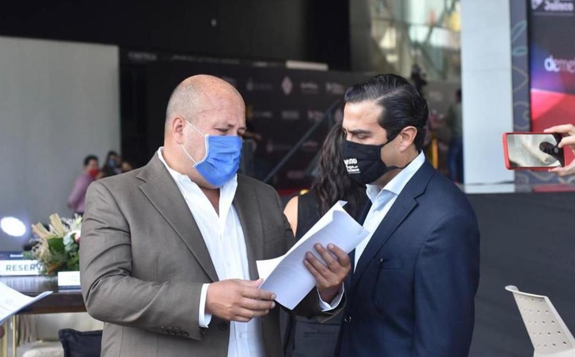 Esteban Estrada: la política mexicana debe ejercerse sin tanto rollo ...