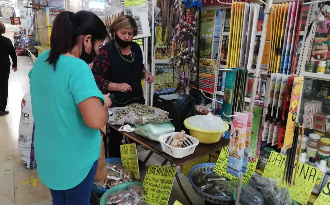 Coronavirus Torreón. Amor y esoterismo en el Mercado Juárez- Grupo Milenio