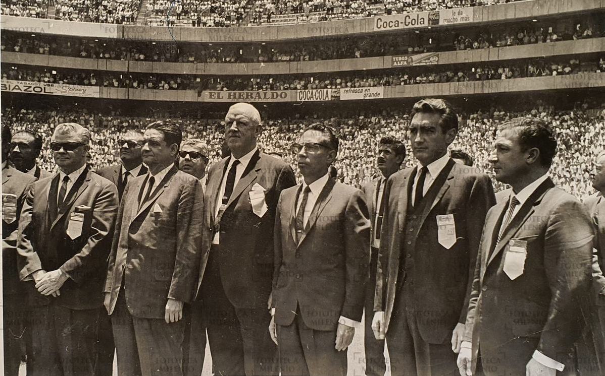Estadio Azteca. Se inaugura el Coloso de Santa Úrsula en 1966- Grupo ...