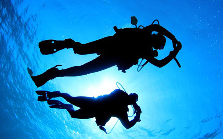 Deepspot, la alberca más profunda del mundo inaugurada en Polonia ...