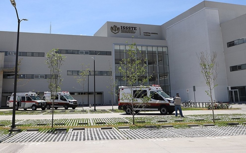 Enfermos de covid batallan por hallar lugar en hospitales del ISSSTE ...