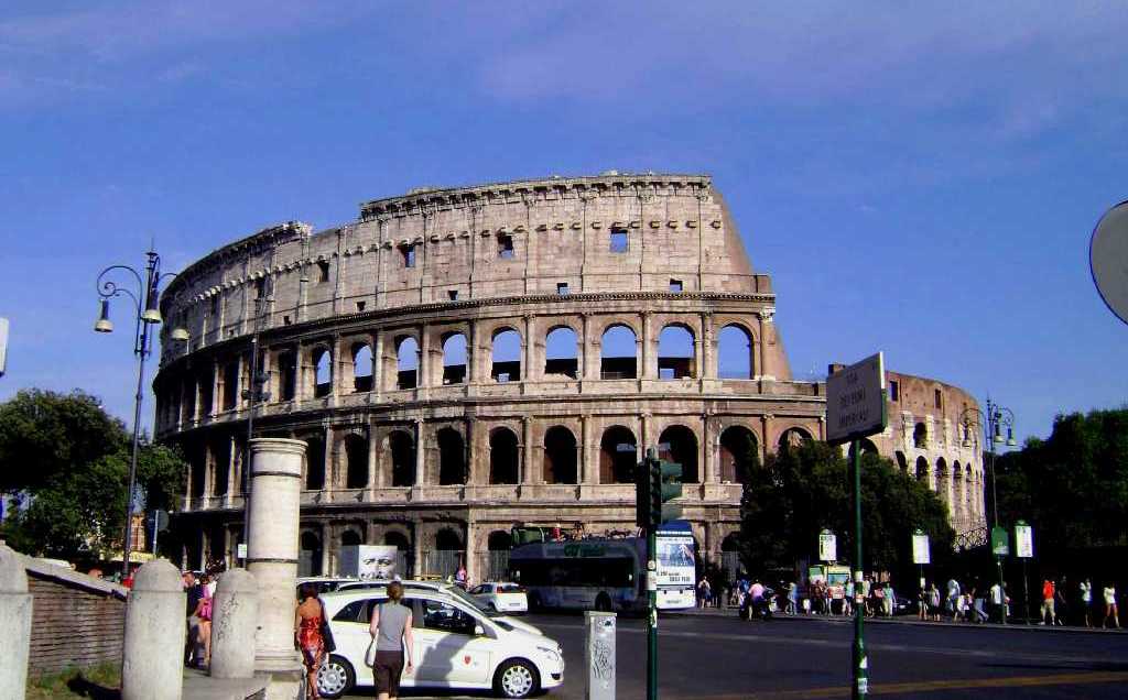 Italia: anuncian reconstrucción de la arena del Coliseo romano- Grupo ...