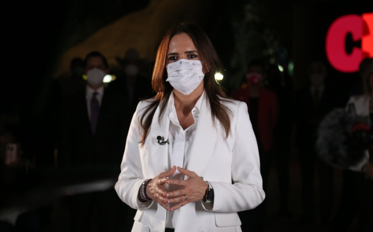 Clara Luz Flores aspirante a gubernatura Juntos Haremos Historia en NL ...