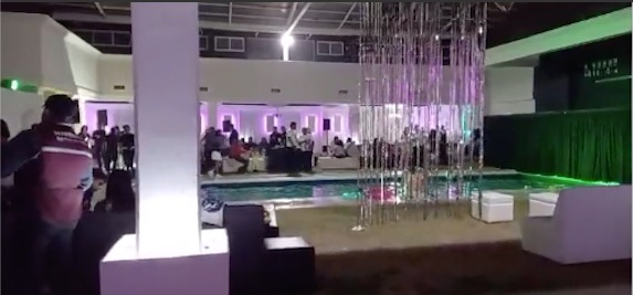 En Ecatepec, suspenden "pool party" y clausuran un bar- Grupo Milenio