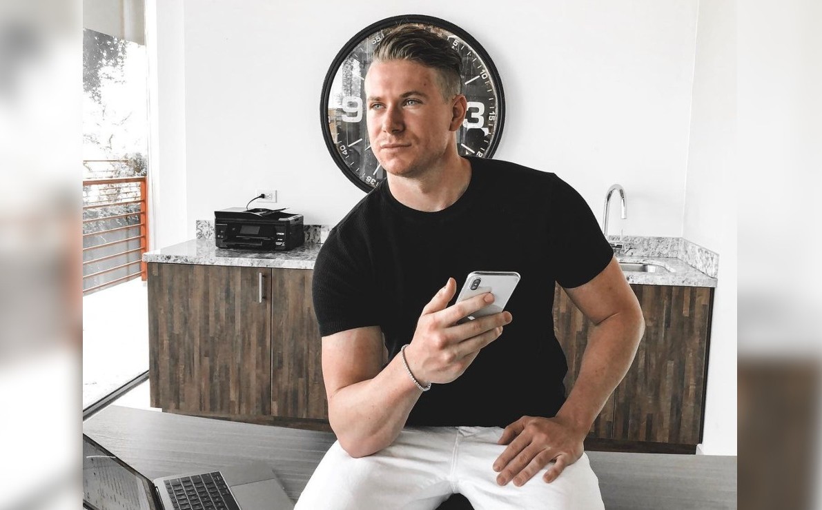 De dormir en la calle a ser millonario en 2 años: la historia de Condy ...