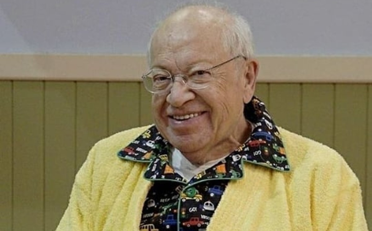 Eduardo Manzano, actor de Una familia de diez, sale del hospital- Grupo ...