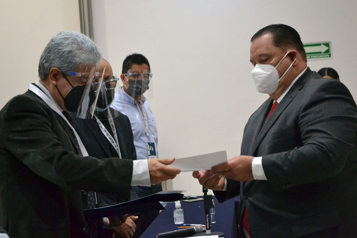 Ricardo Paredes Solorio rechaza declinar; buscará rectoría BUAP- Grupo ...