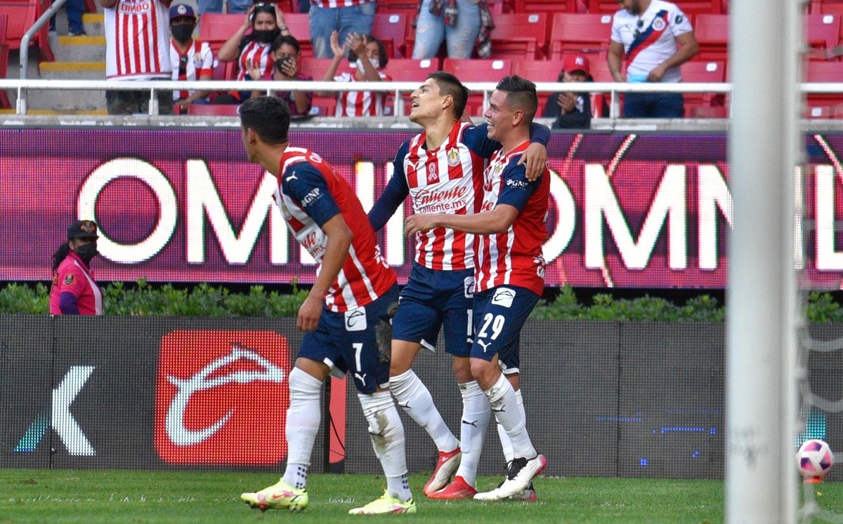 Chivas. Ronaldo Cisneros y su segunda oportunidad en el futbol- Grupo ...