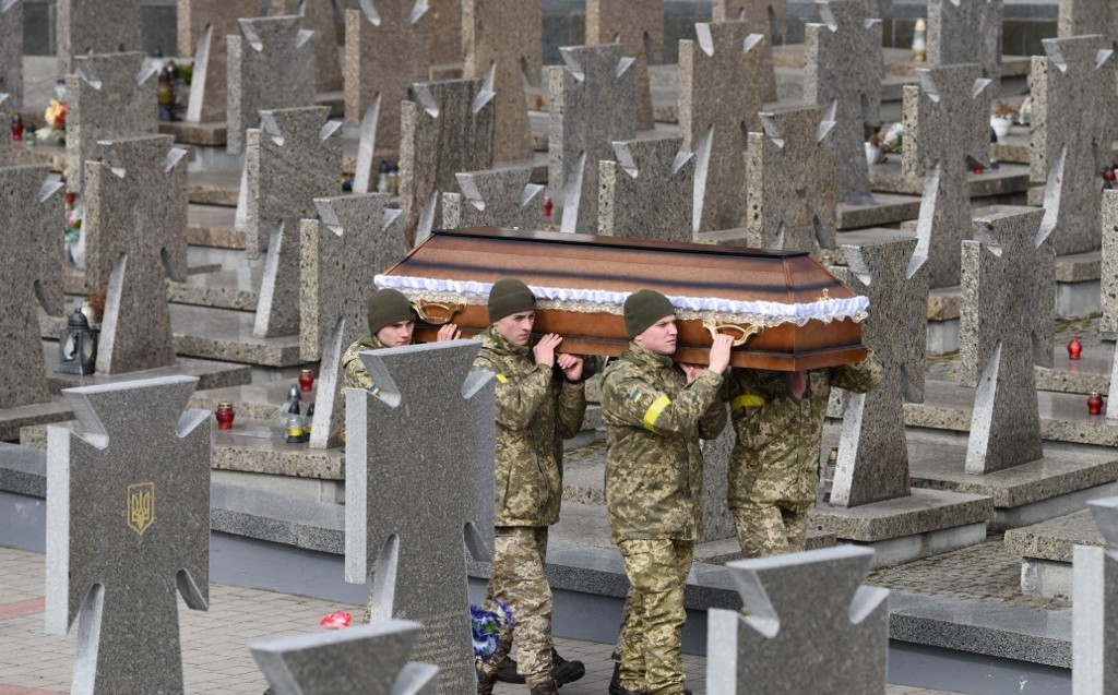 Ucrania llora a soldados muertos tras bombardeos de Rusia- Grupo Milenio