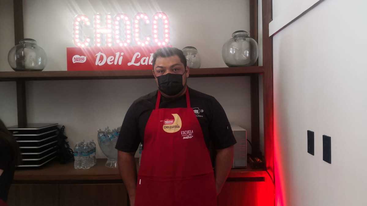 El chef Irving Jiménez da cátedra al preparar postres de chocolate ...